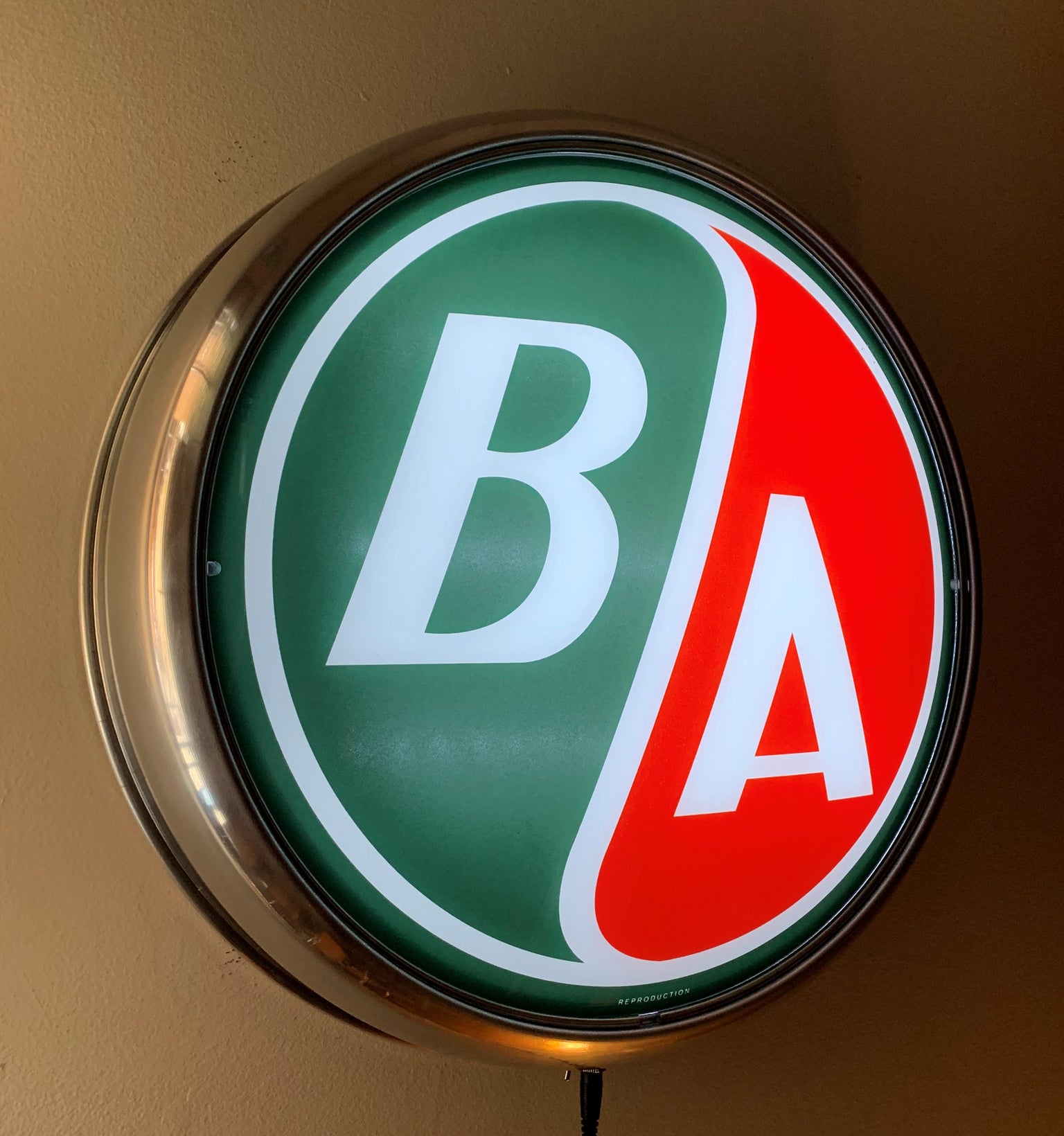 LED Gas Pump Globe Wall Mounted Pub Light w/ Gas Pump Globe Glass Face ...